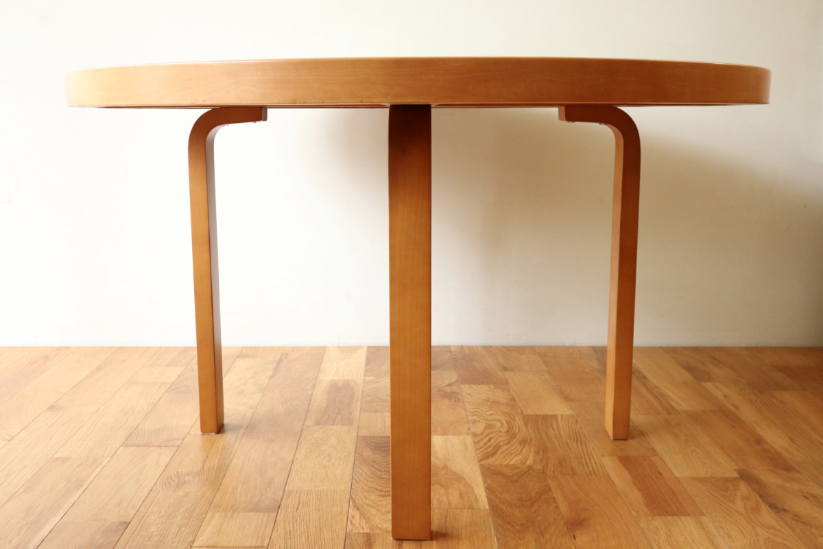 AK14042401-Artek-Table91-ca50s-ref01.jpg